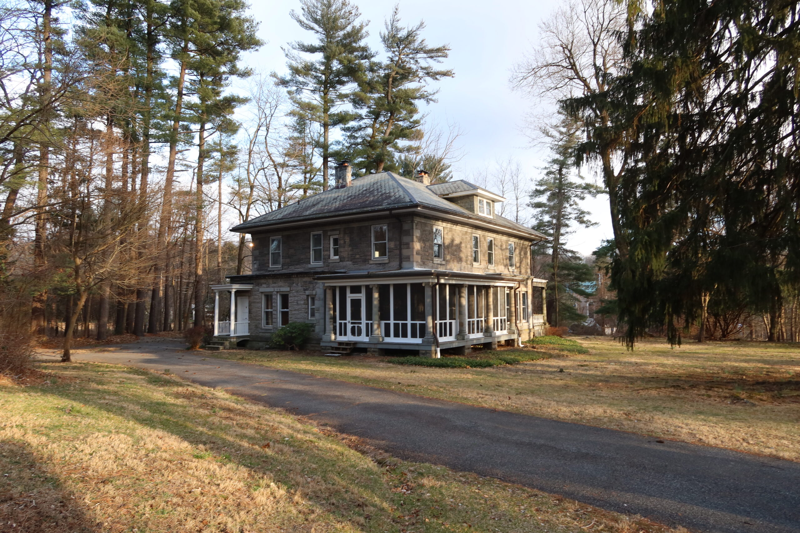 Views of the house – Manse Dreams